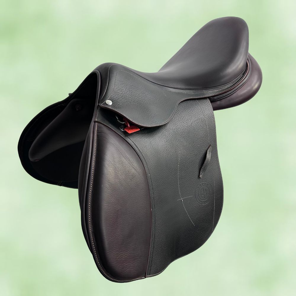 Arion 17" M Dark Brown J3 Close Contact Saddle – Good Apple Equine