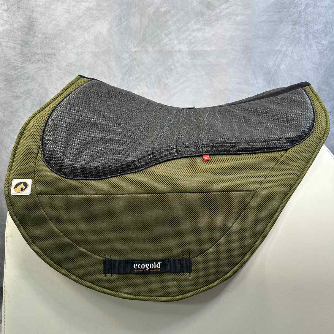 Ecogold Olive Green Calmatech Saddle Pad – Good Apple Equine
