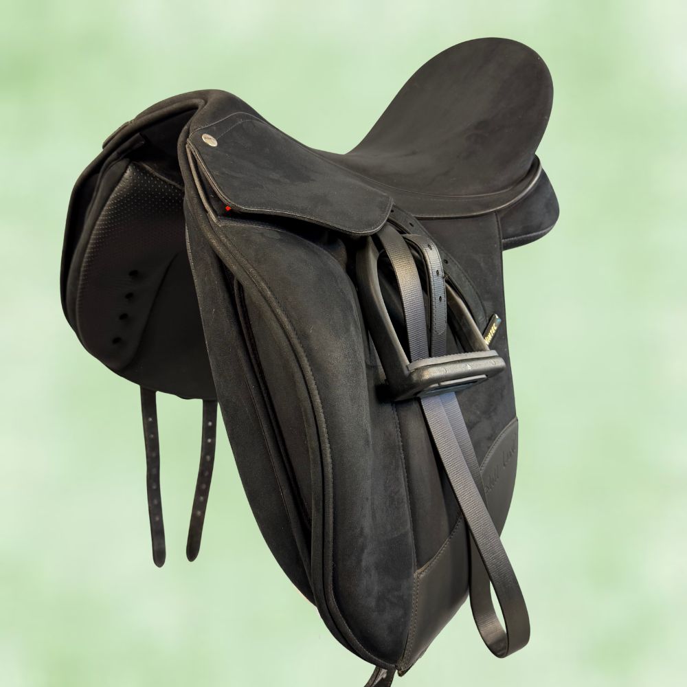 Wintec Isabell 17" Adjustable Black 2011 Dressage Saddle – Good Apple ...